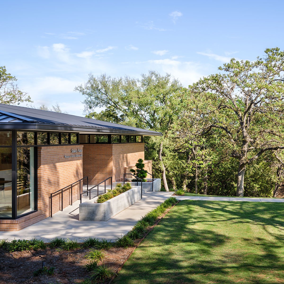 Contact us! - Semple Family Museum